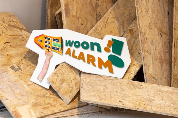 Nederland slaat Woon Alarm! - Steenvlinder